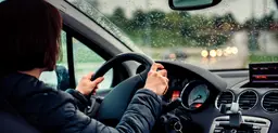Driving in Rain: How to Handle Wet Roads, Hydroplaning and Flooded Streets
